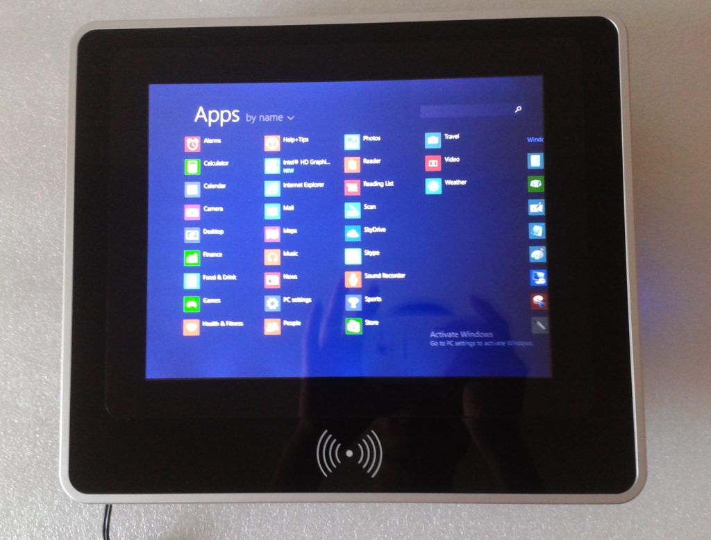 9.7 inch Flat Screen Fanless Panel PC with RFID Reader - Industrial ...